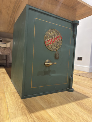 Antique Victorian Safe - Milners fire resisting All Original Keys and ...