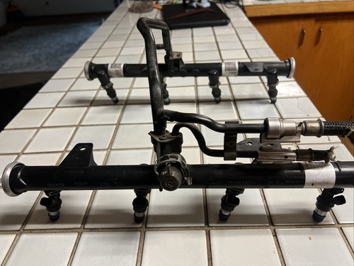 FUEL RAILS AND INJECTORS SILVERADO SIERRA 4.8 5.3 6.0 LS1 LS2 LS6 LQ9 ...
