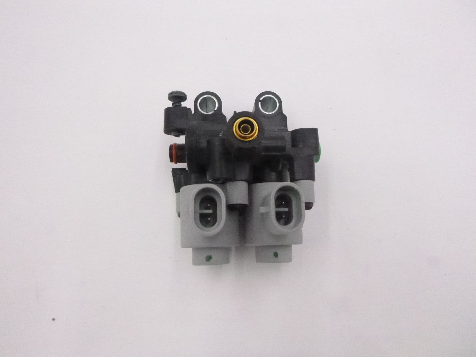 PACCAR / Bendix Brake Relay Valve P/N K065229 (TAG# 16374) for sale ...