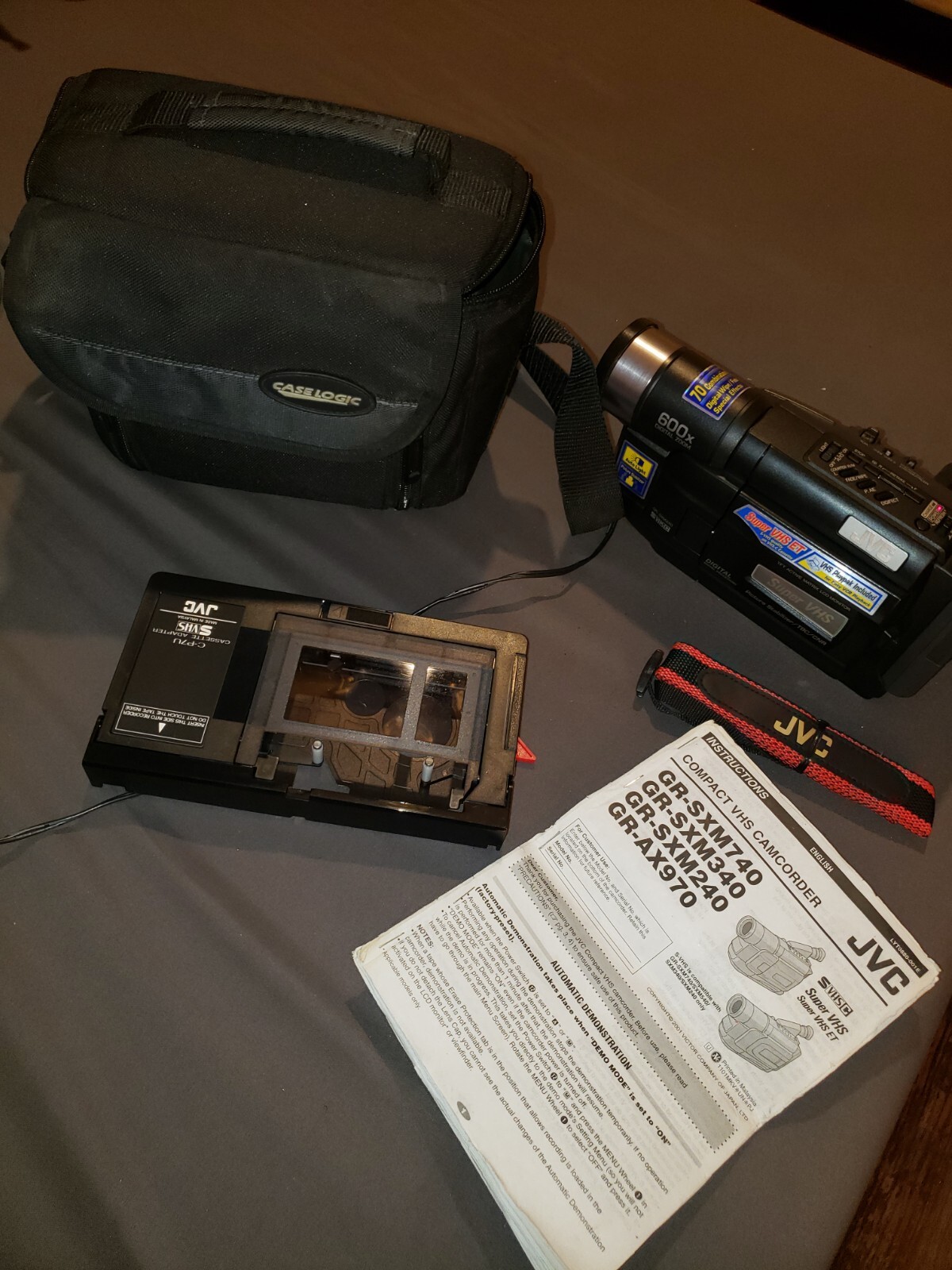 JVC GR-SXM240U Super VHS-C Camcorder + Accessories, Bag, Extra ...