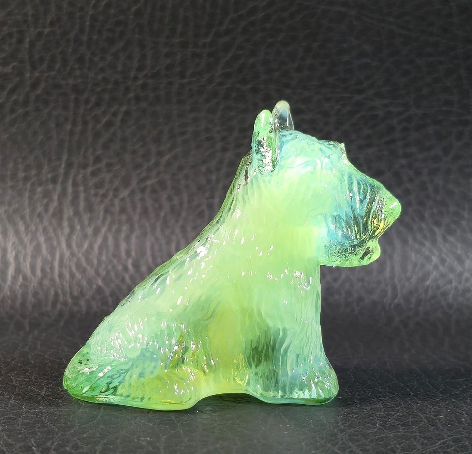 Boyd's Crystal Art Glass DUKE the SCOTTIE DOG #9 APPLEMINT Green 6-23 ...