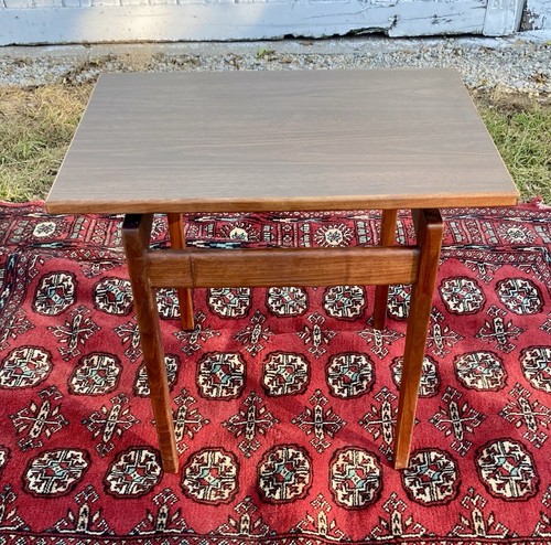 MID CENTURY MODERN JENS RISOM SIDE/END TABLE WALNUT/LAMINATE | eBay
