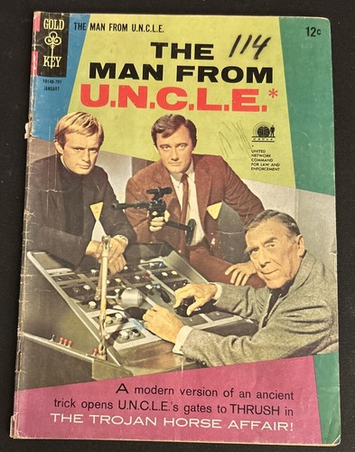 Man From U.N.C.L.E. #10; David McCallum; Kandy Kitchen Ad; Phantom Spy ...