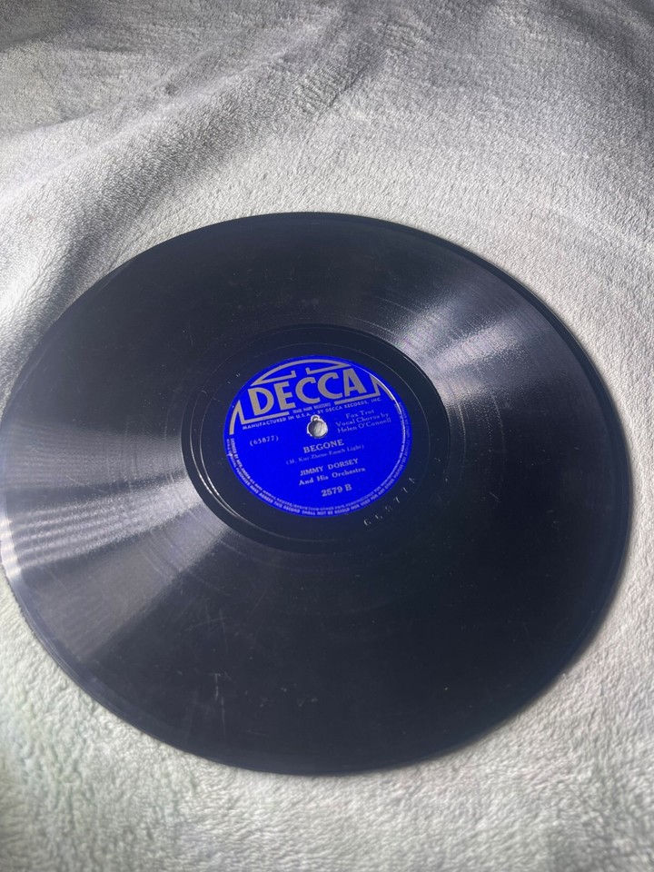 DECCA Record 78 rpm 2579 THE LAMP IS LOW / BEGONE | eBay