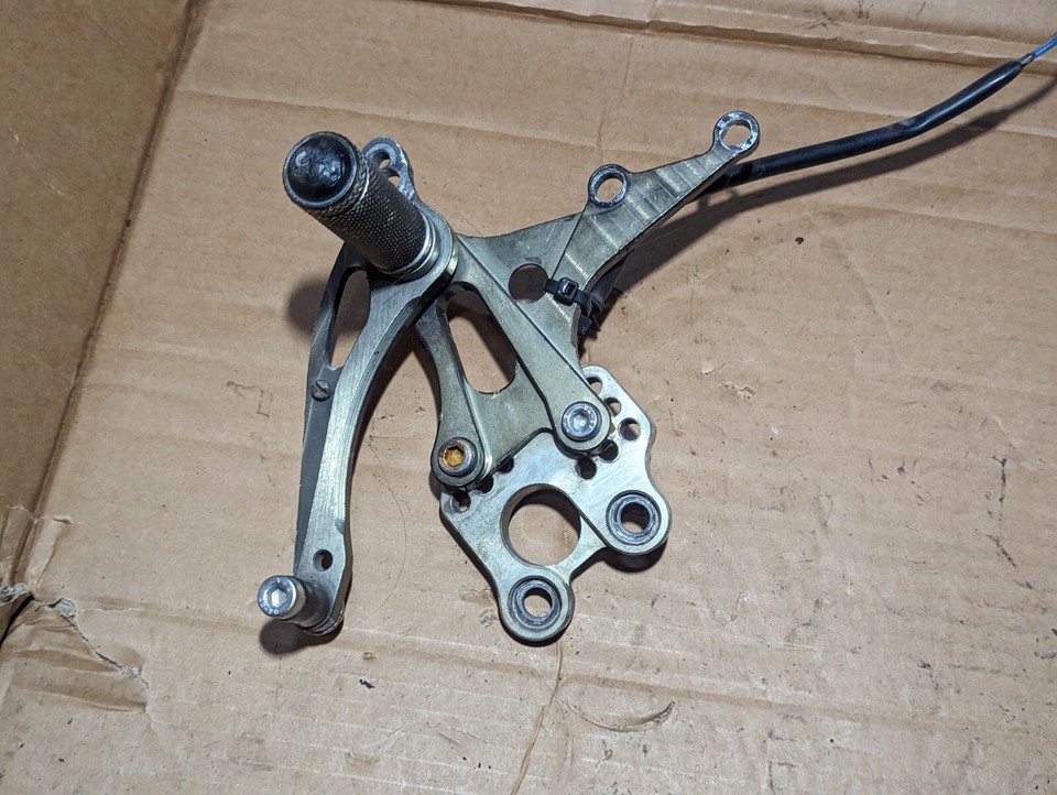 04-05 KAWASAKI NINJA ZX10R RIGHT REARSET REAR SET FOOT PEG #164 | eBay