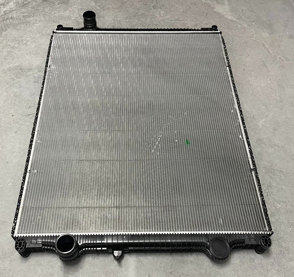 PY091001 Genuine Paccar Radiator-Core And Tank OEM - New | eBay