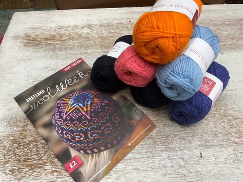 2024 Shetland Wool Week Hat KIT Jamieson & Smith Isleburgh Toorie | eBay