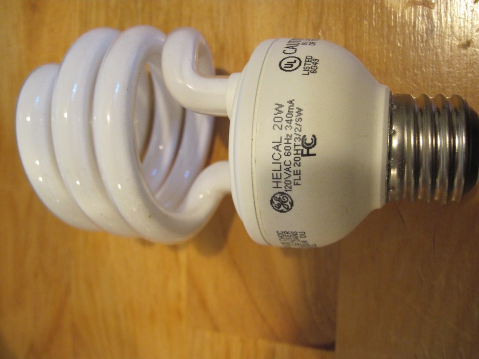 5 PACK 75W using 20W CFL Living Spaces 120V E26 Medium base Light Bulb ...