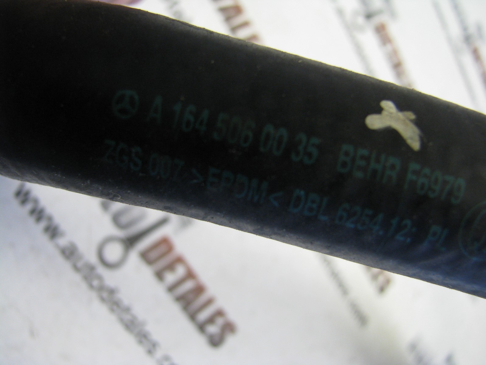 Mercedes GL class 5,5 Petrol X164 antifreeze hose A1645060035 used 2008 ...