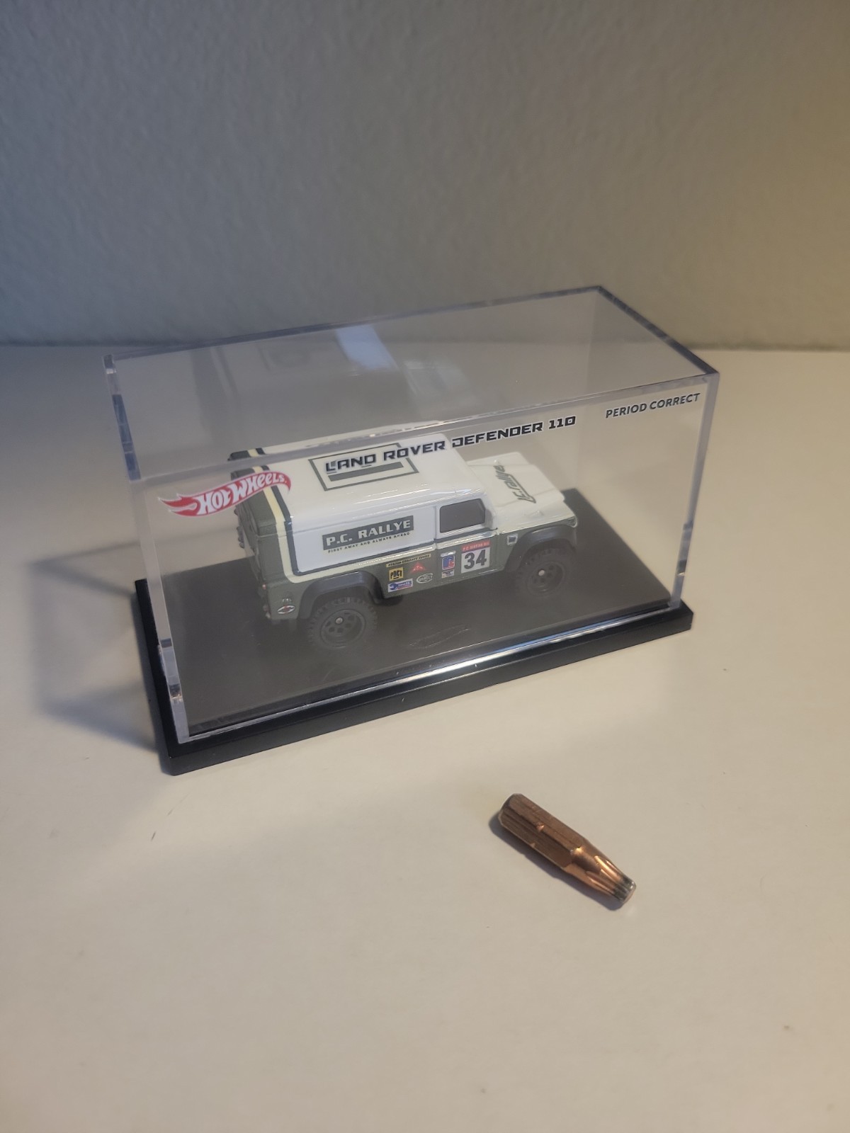 2019 Hot Wheels Period Correct Land Rover Defender 110 NEVER REMOVED ...