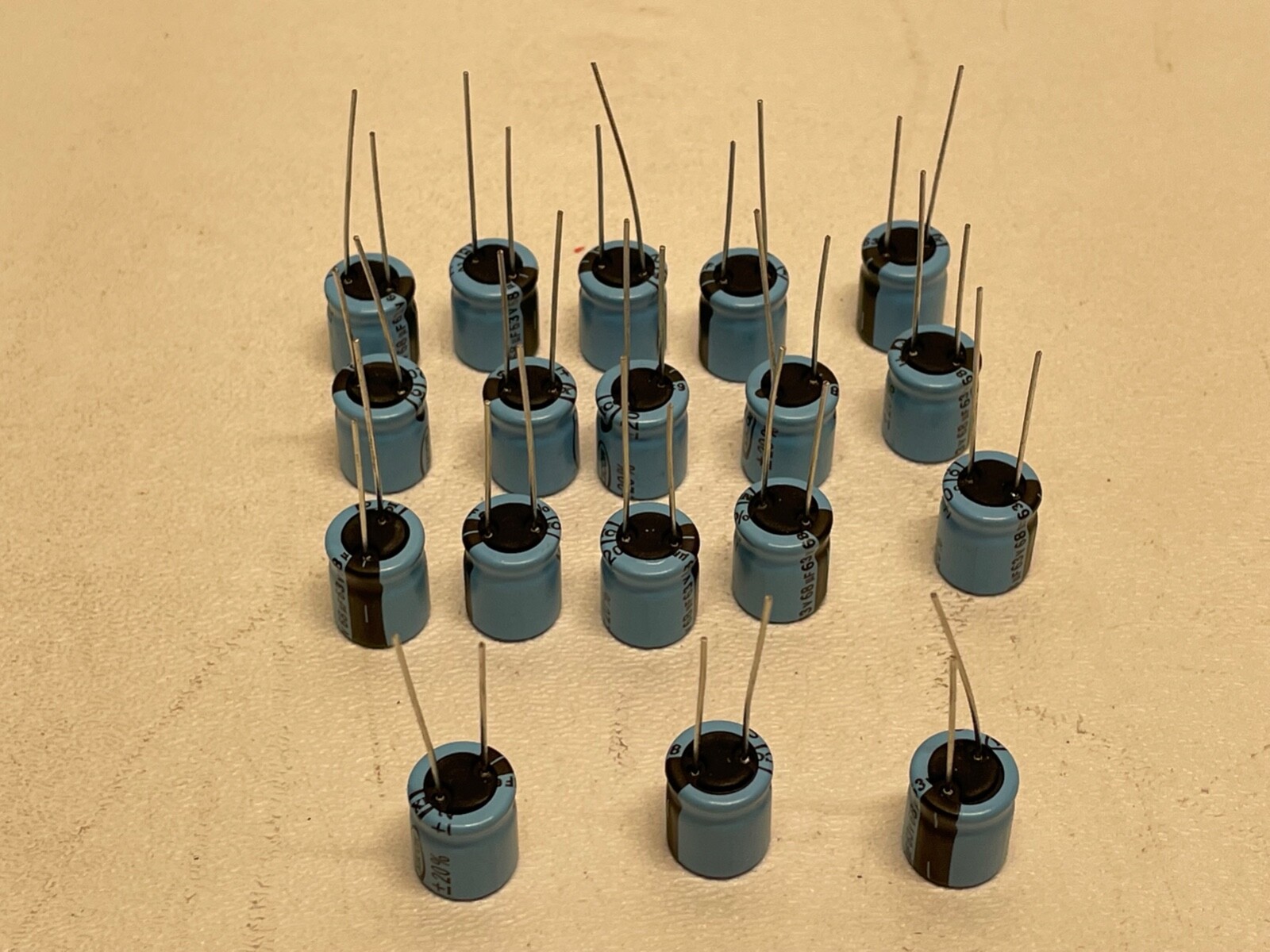 Lot of 18 Xicon 140-XRL-63V-68-RC Capacitors 68-uF 63-V | eBay