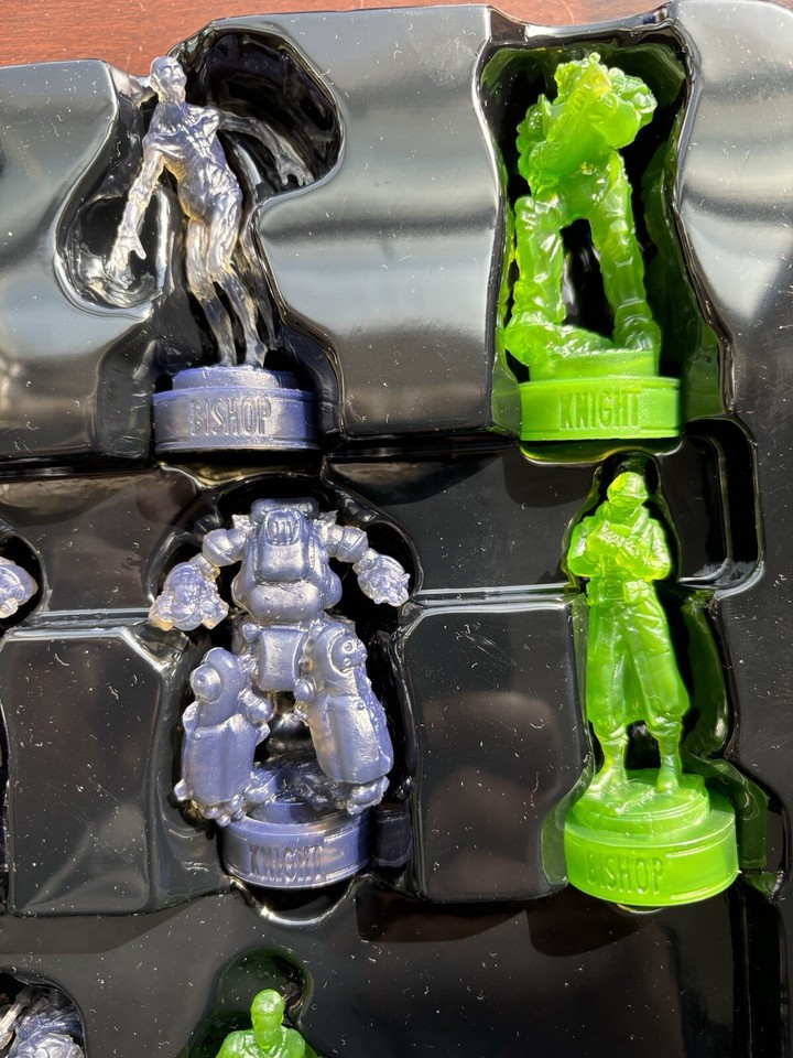 Rare Edition Fallout Chess Set Exclusive Tin NIB | eBay