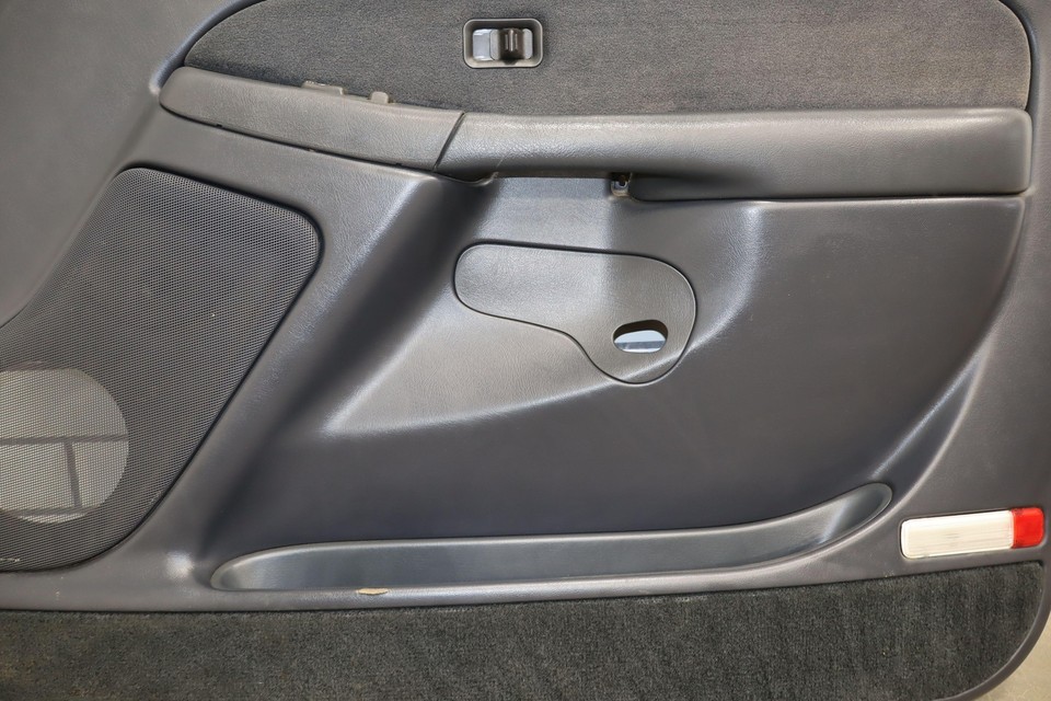 99-02 Chevy GMC Truck SUV GMT800 Passenger Right Front Door Panel ...