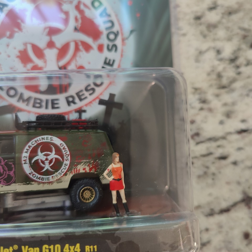 M2 Machines 1971 Chevrolet Van G10 4X4 Green Zombie Rescue Squad ...