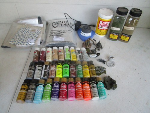 HUGE LOT OF FOLKART PAINTS, DUNGEONS AND DRAGONS PAINT LOT, FIGURES ...