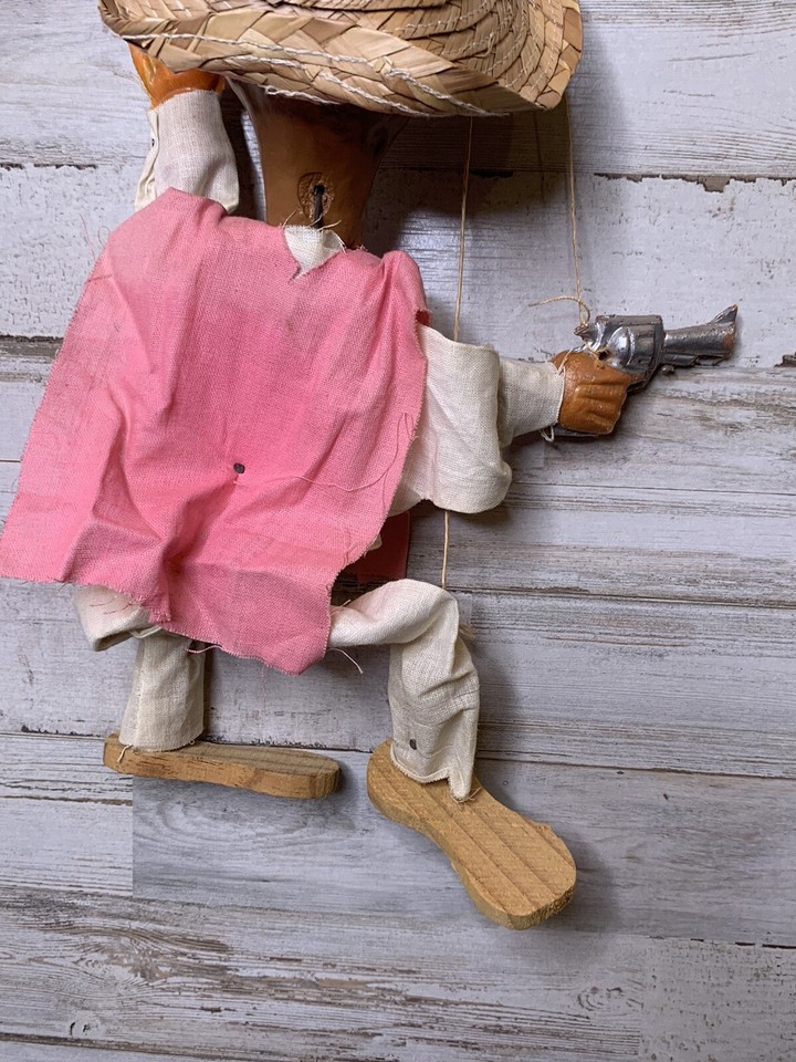 VINTAGE MEXICAN FOLK ART MAN WITH PISTOL/GUN PUPPET MARIONETTE SOMBRERO ...