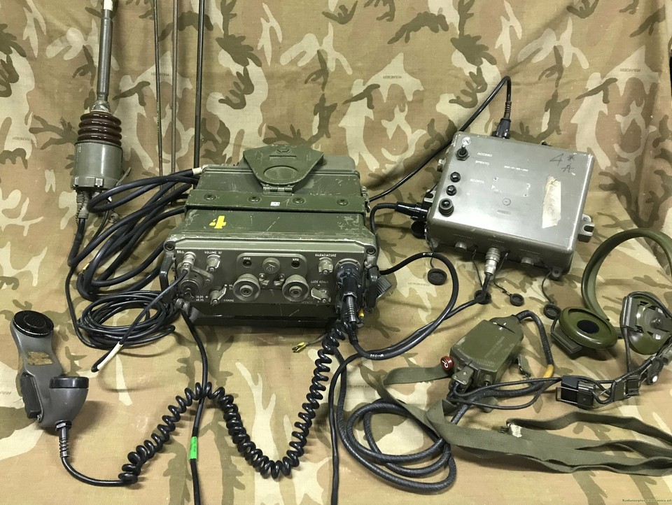 RV-3/13/V Stazione radio veicolare in VHF FM da 26 a 71,95 Mhz Composta ...