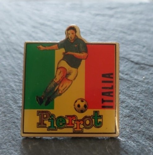 WORLD CUP 94 USA SOCCER ITALY FLAG PIERROT FIFA FOOTBALL Vintage Pin ...