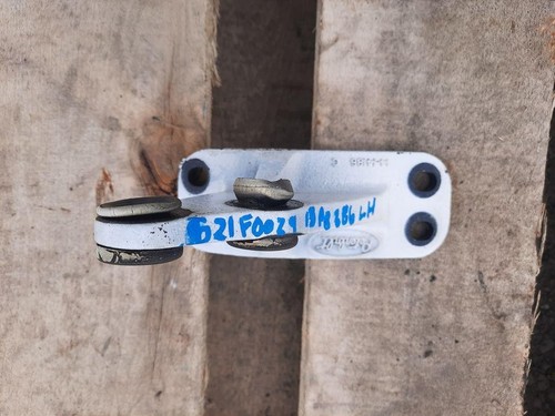 14-186 PETERBILT 386 EXHAUST/MUFFLER BRACKET 3384500 | eBay