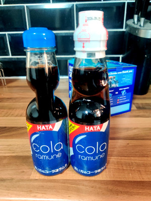 Japanese ~Hata Ramune Cola 200ml Glass Bottles Japanese Imports Drinks ...