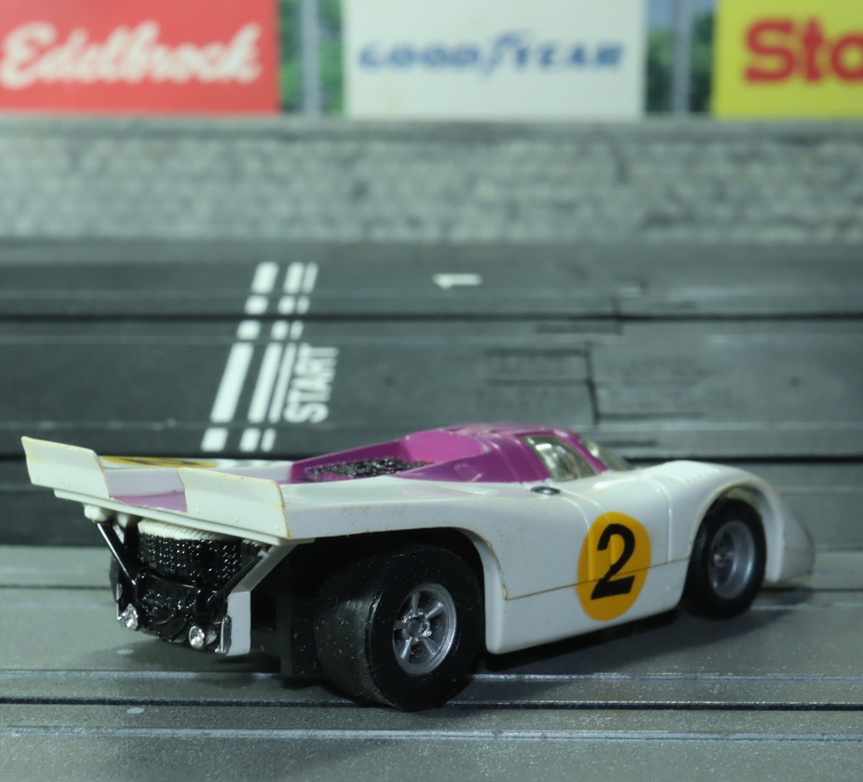 Aurora AFX Porsche 917 (#1757) &70's Non-Magnatraction Chassis + nw ...