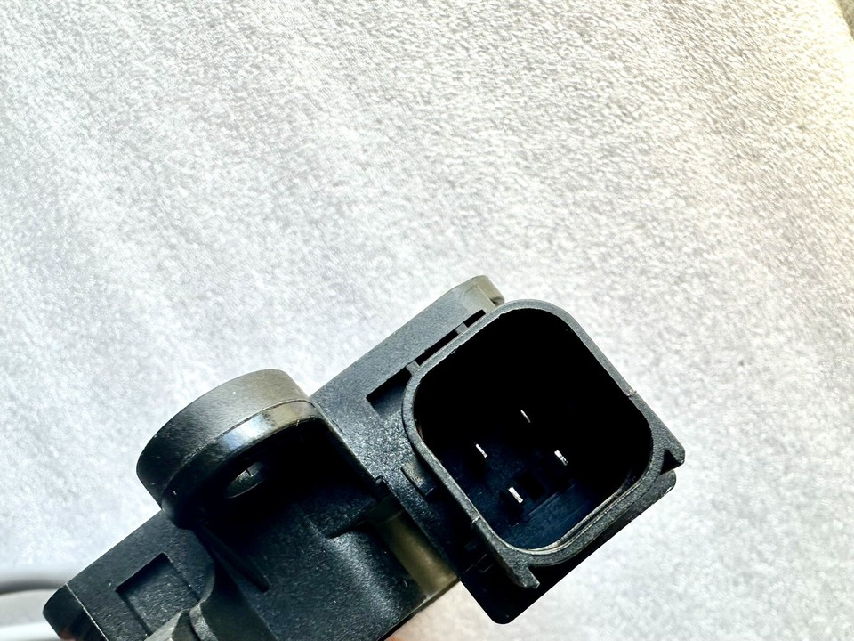 Exhaust Gas Temperature Sensor 4384563 For Cummins International ISX ...