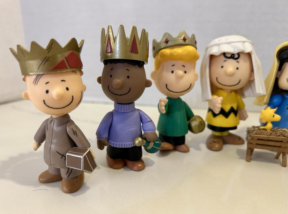 Peanuts 2007 Nativity Set 9 Pc Christmas Figurines Charlie Brown ...