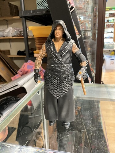 The Undertaker Figure Mattel WWE Wrestling 2011 Figure With Robe And ...