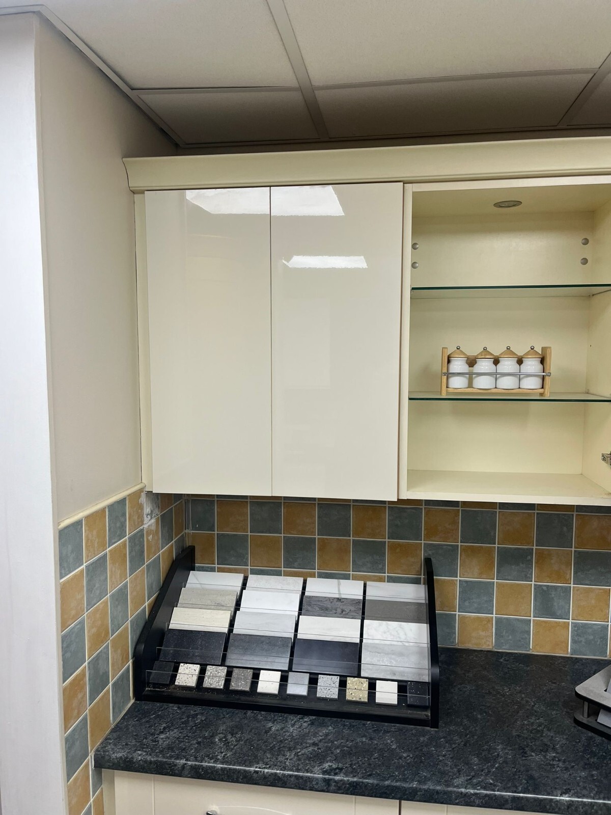 Cream Gloss MDF Replacement Kitchen Doors Drawers-Made 2 Measure-Free ...