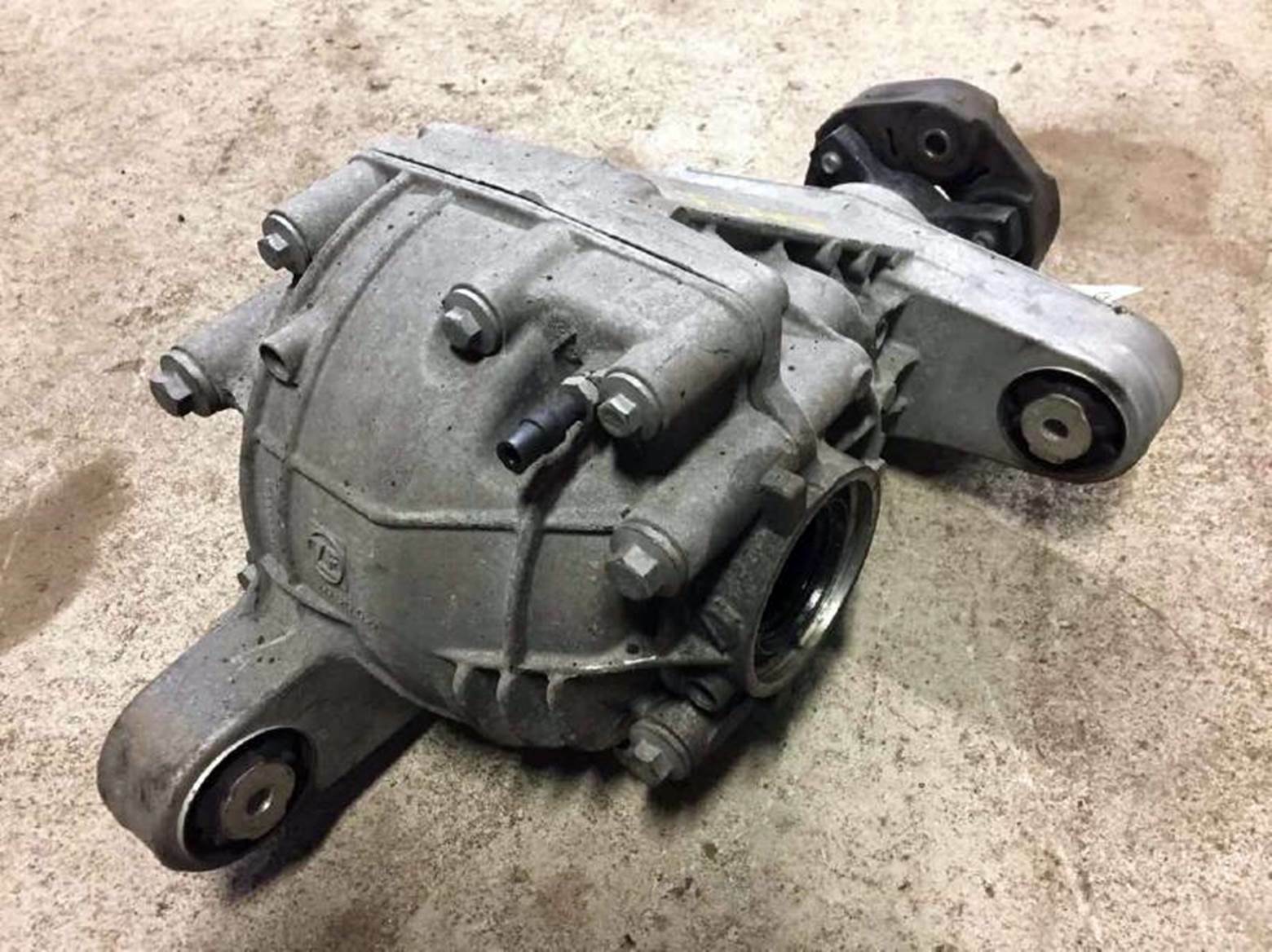 2008-2009 Pontiac G8 Rear Axle Differential Carrier 6 Speed | eBay