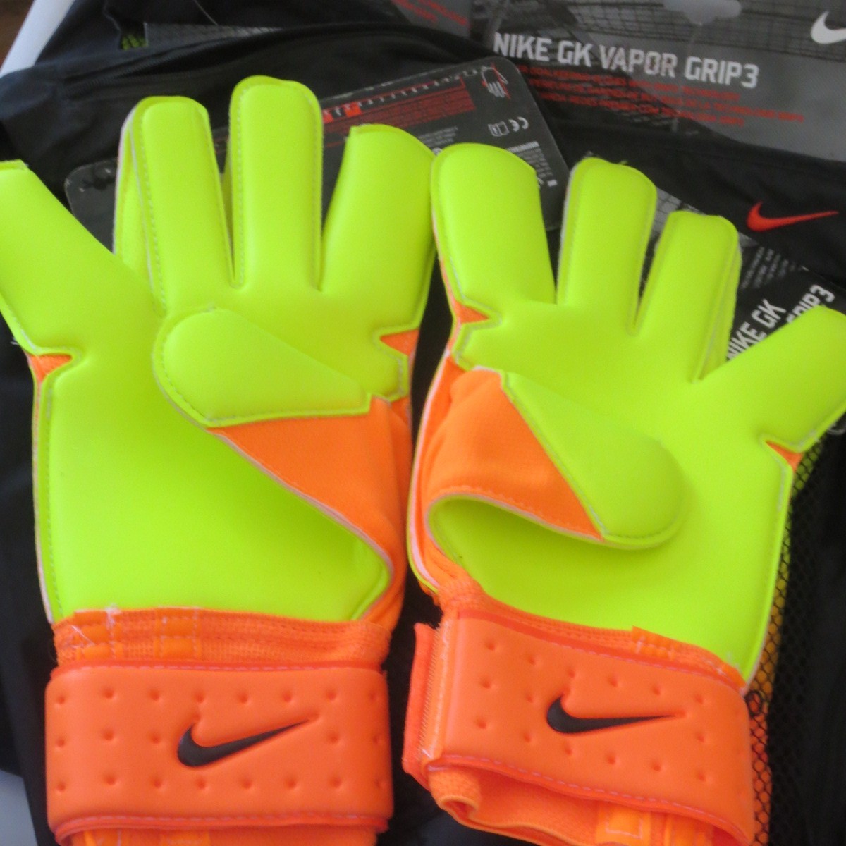 Nike GK VG3 Vapor Grip 3 Goalkeeper Soccer Gloves Size 10.5 | eBay