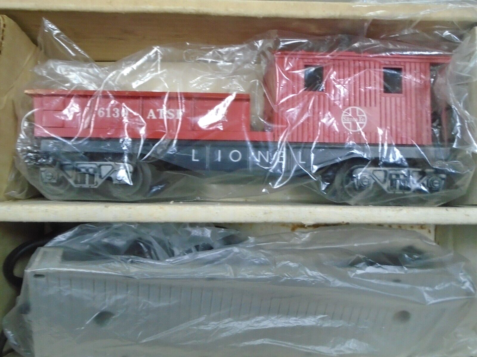 Lionel Post War 11530 5 Unit Diesel Freight Elecrtric Train Set | eBay