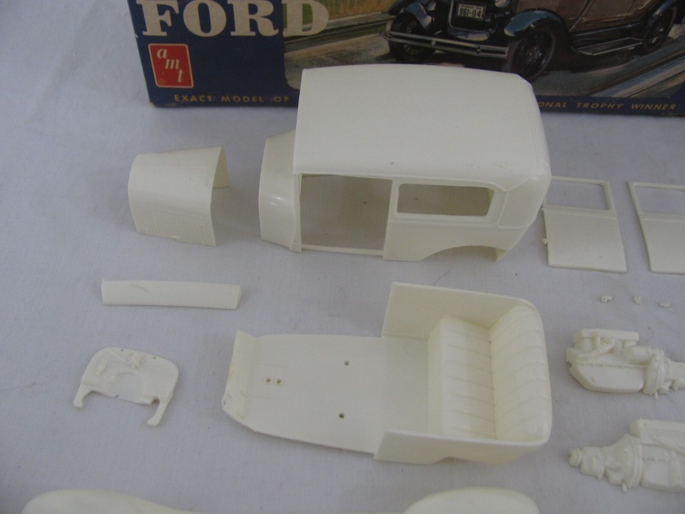 Vintage 1964 AMT Trophy Series 1/25 Scale 1928 Model A Ford #2128-150 ...