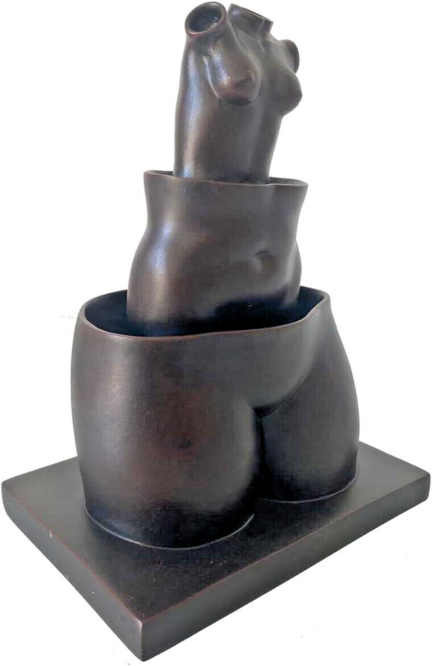 René Magritte La Foil Des Grandeurs - Der Größenwahnsinn Sculpture ...