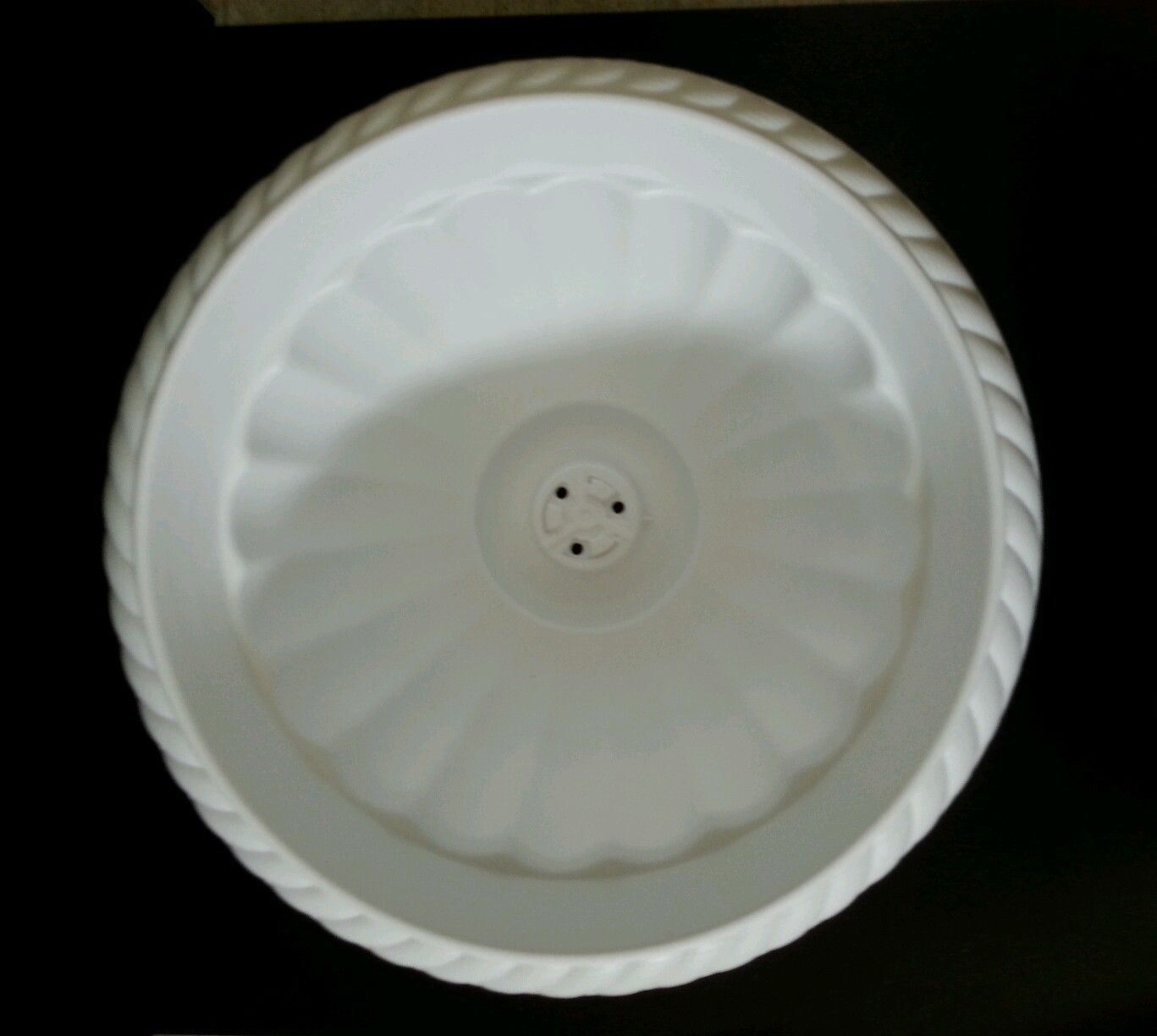 Set of 5 - 12" WHITE PLASTIC SPARTA URNS PLANTERS pots Landmark ...