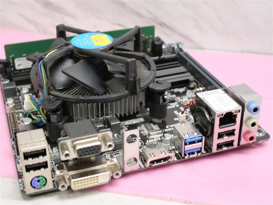 GIGABYTE GA-H110N Mini ITX Motherboard w/ i3-6100 CPU 8GB DDR4 RAM + IO Shield! | eBay