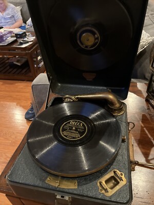 RCA Victor Suitcase Record Player(works Great! String Attached To Lever ...