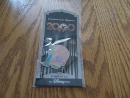 THE DISNEY STORE - PINOCCHIO'S 1940 MOVIE "BLUE FAIRY" PIN BRAND NEW ...