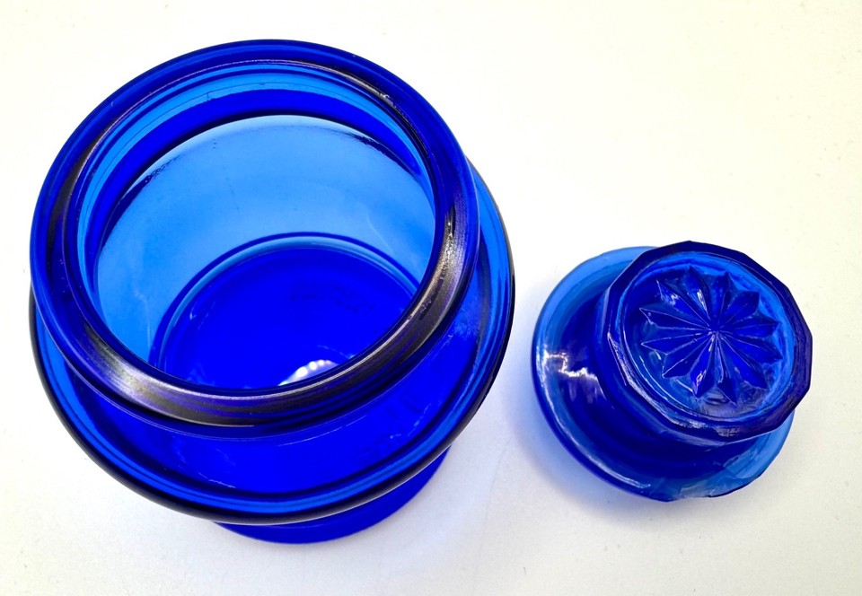 Vintage Vicks Vaporub Cobalt Glass (Empty) Apothecary Jar Blue 1970s ...