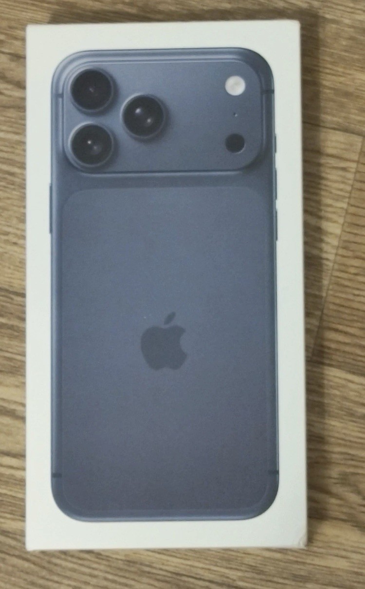 iPhone 17 Pro Max Deep Blue 512gb Brand New Sealed (read Description ...