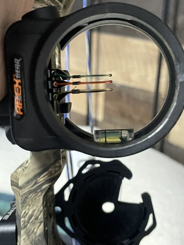 Diamond Archery Infinite Edge Pro Right Handed Hunting Bow - Mossy Oak ...