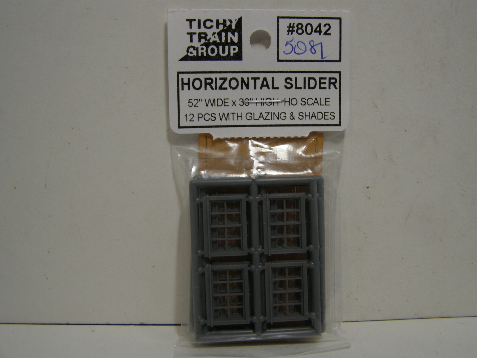 HO Scale Tichy Train Group 8042 Horizontal Slider 52"wx33"h 12 Pc Glzng ...