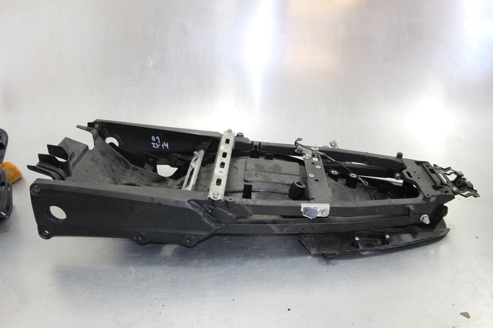 06-11 Kawasaki Ninja Zx14 Rear Subframe Back Sub Frame Oem Zx 14 07 08 ...