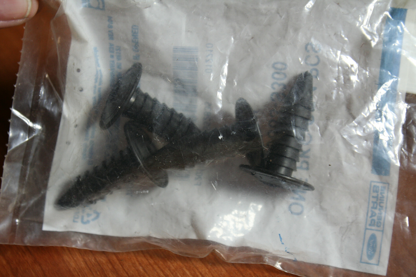 NOS Ford Rocker Moulding Clip W709883-S300 Qty.4 05-14 Mustang 09-16 ...