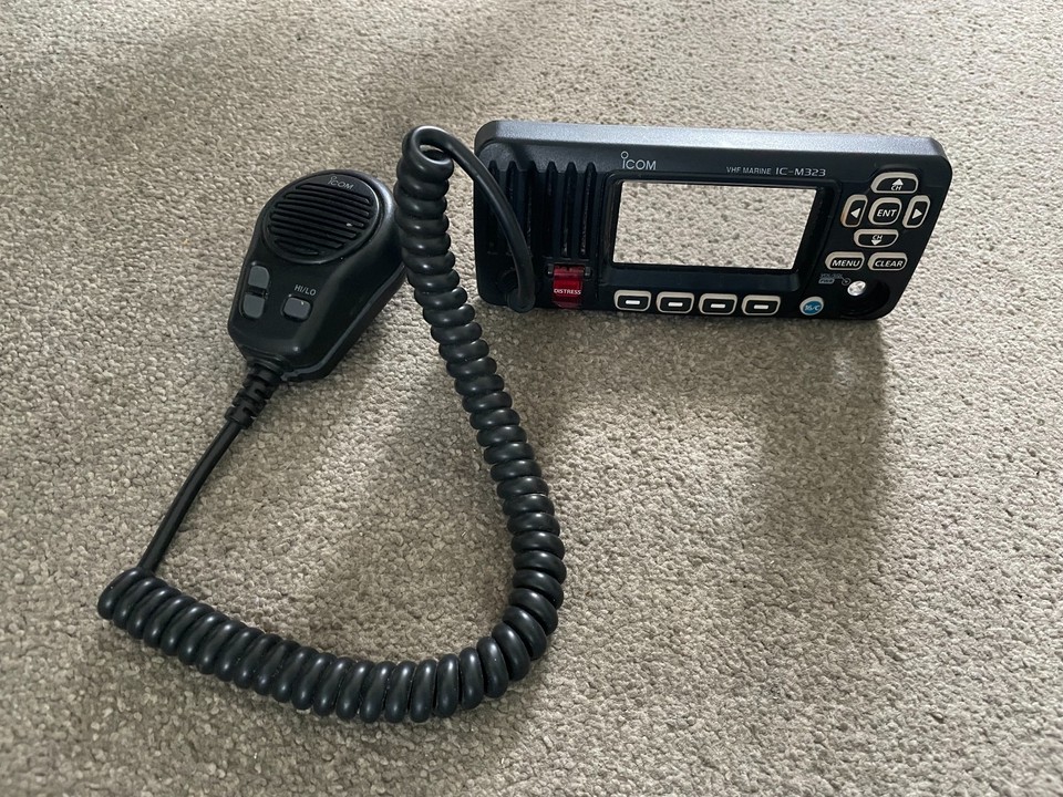 Icom M323 VHF DSC Radio Front Case (Excluding Rotary On / Off Switch ...