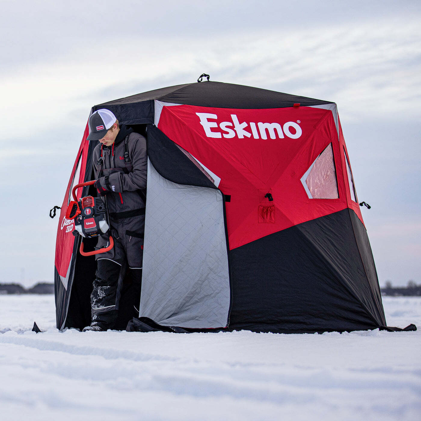 Eskimo Outbreak 350XD Pop-Up Portable Ice Fishing Shelter, Insulated, 3-4 Person | eBay