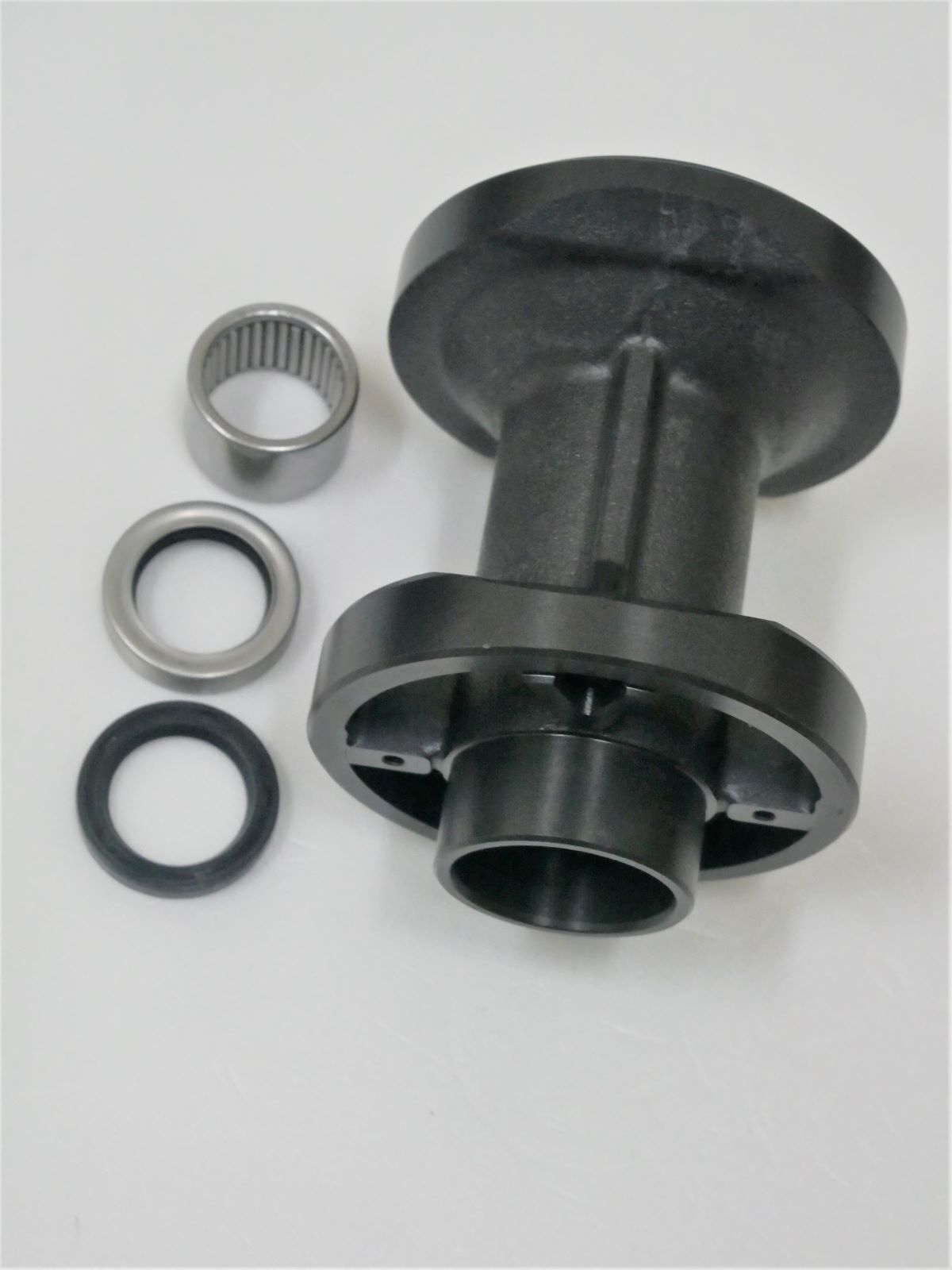 818763A10 For Mercruiser Bearing Carrier Alpha 1 Gen II 73020A20 ...