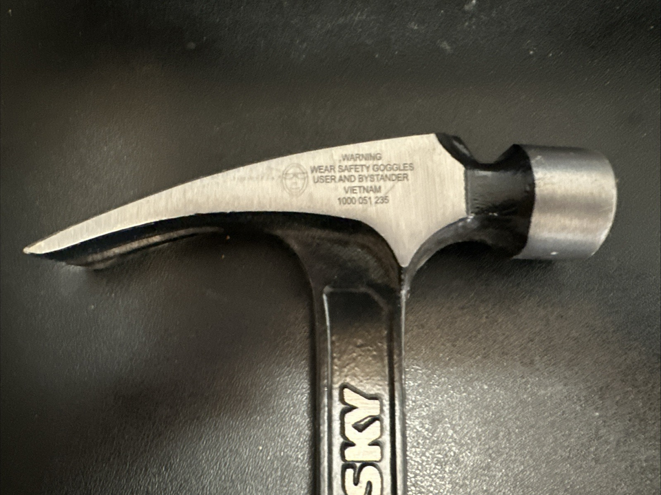 Husky 1-Piece Forged Steel Rip Claw Hammer 20oz 1000051235 ...