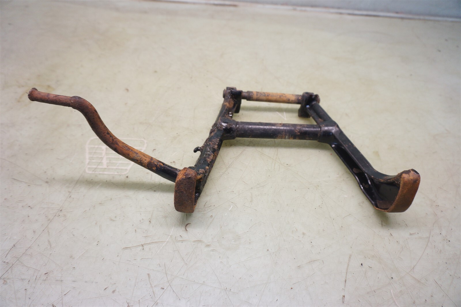 1969 BSa A65 Lightning A65L 650 Thunderbolt Unit *2217A Center Stand | eBay