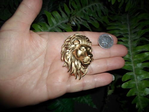 Vintage CROWN TRIFARI - gold tone - LION HEAD PIN - lion brooch ...